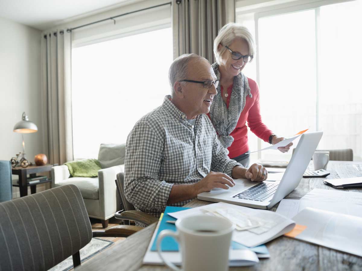 Employee 401(k) Plan: About, Types, And Things To Consider