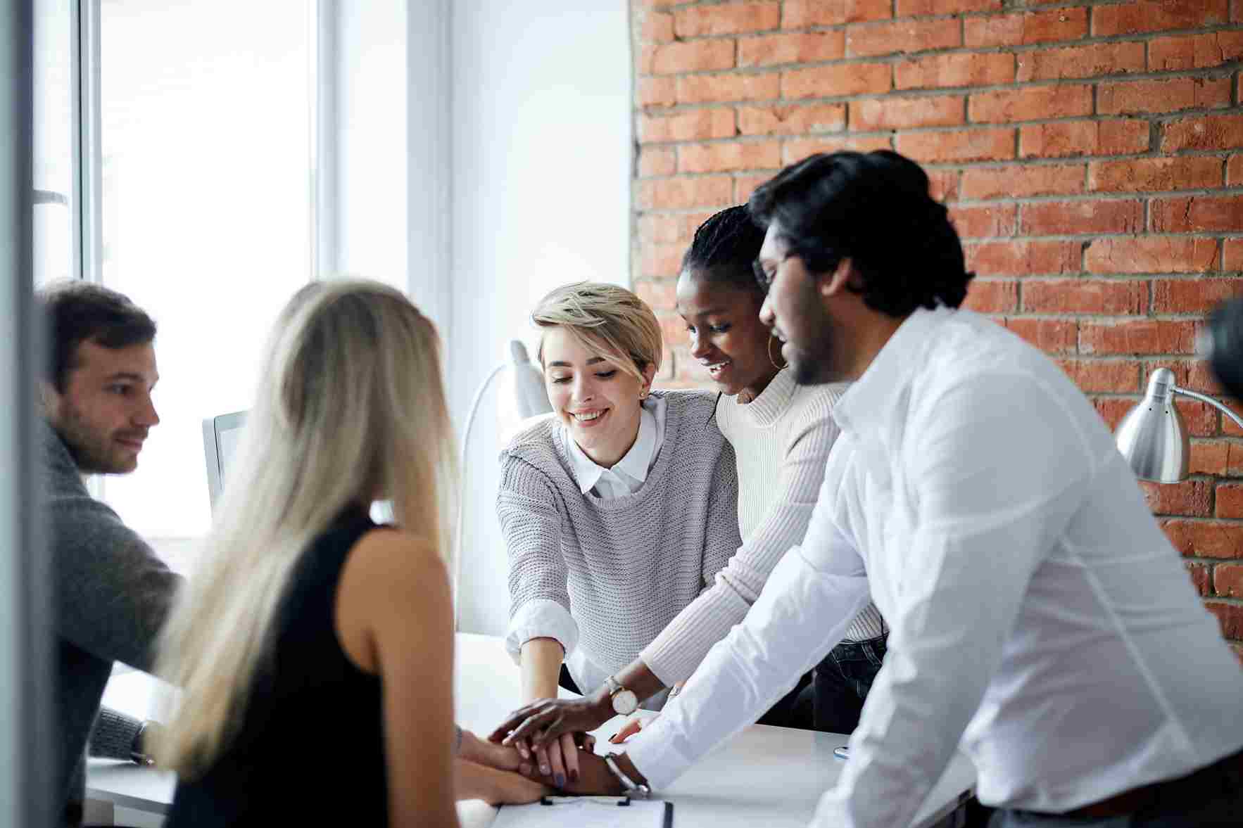 9 Creative Ways To Retain Employees & Things To Consider