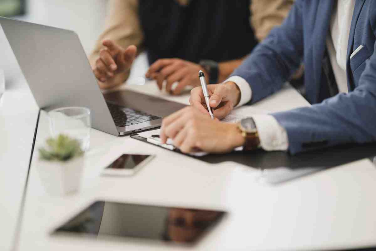 Employee Engagement Benchmarks: Indicators, Benefits & More