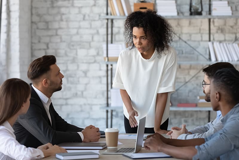 Employee Benefits Consultants: Services Offered, Pros And Cons