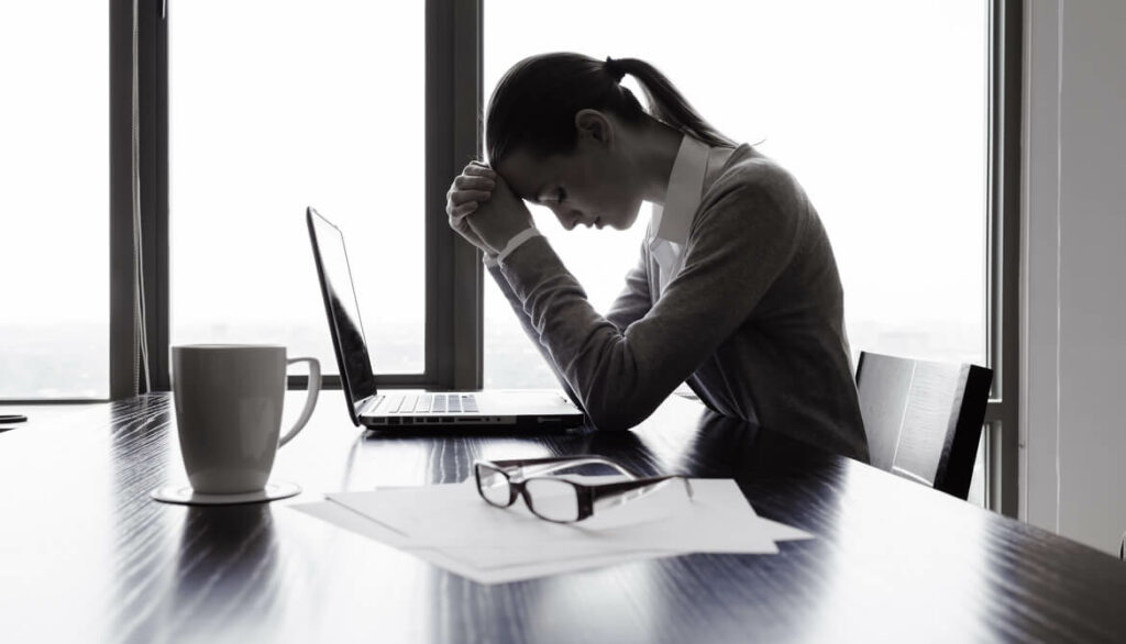 Workplace Depression : Causes, Impacts and How To Treat It